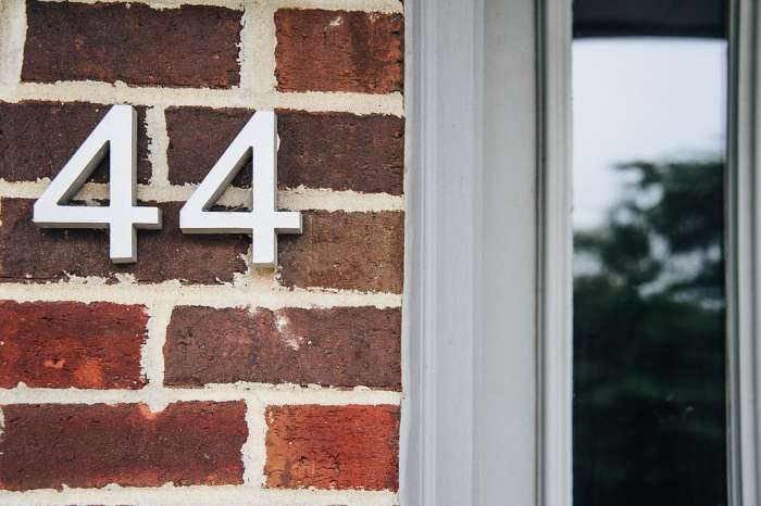 That Pesky Entranceway Sign: Who Takes Care of It? | Legal Insights ...